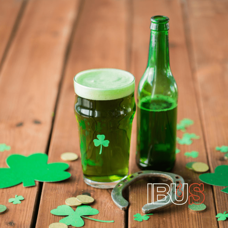 La cerveza verde de San Patricio: Origen, cultura y tradición.